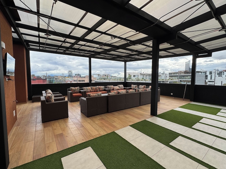 Charming, Cozy Apartment In Chico Bogotá, D.c - Bogota