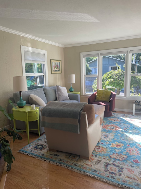 Peaceful, Bright & Perfectly Located In The Heart Of Fairfax - San Rafael, CA