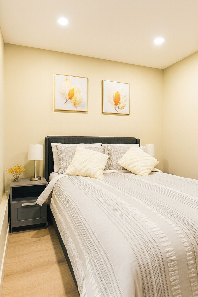 Cozy 2 Bedrooms • 1 Bathroom • Sleeps 4 • Private Walkout Basement ...
