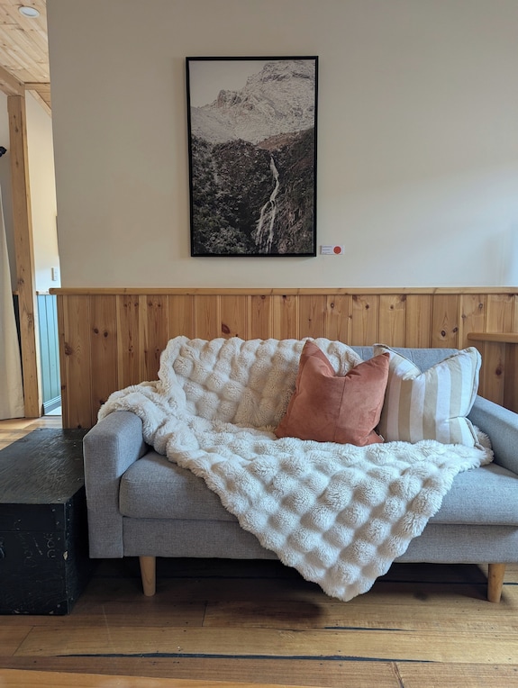 Quentin's Cottage - A Cosy Retreat By Mt Owen - Close To Town And Trails! - Tasmania