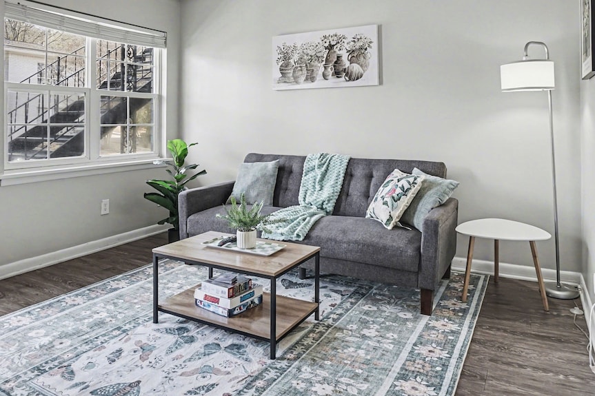 Walk To Uab & Hospitals W/ Free Parking + Fast Wifi - Homewood, AL