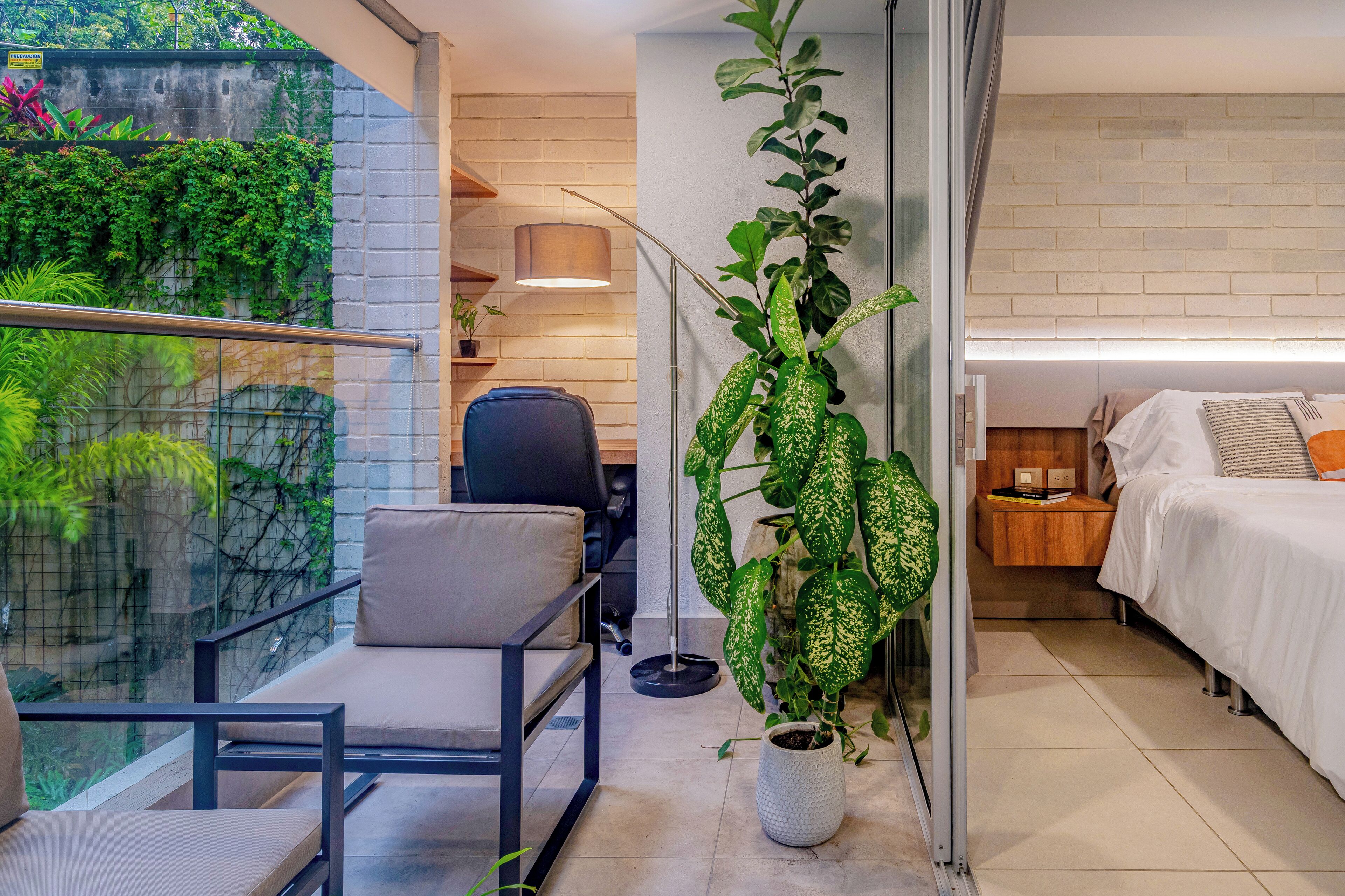 Apartamento Deluxe, varanda, vista para o jardim | Ferro/tábua de engomar, Wi-fi grátis 