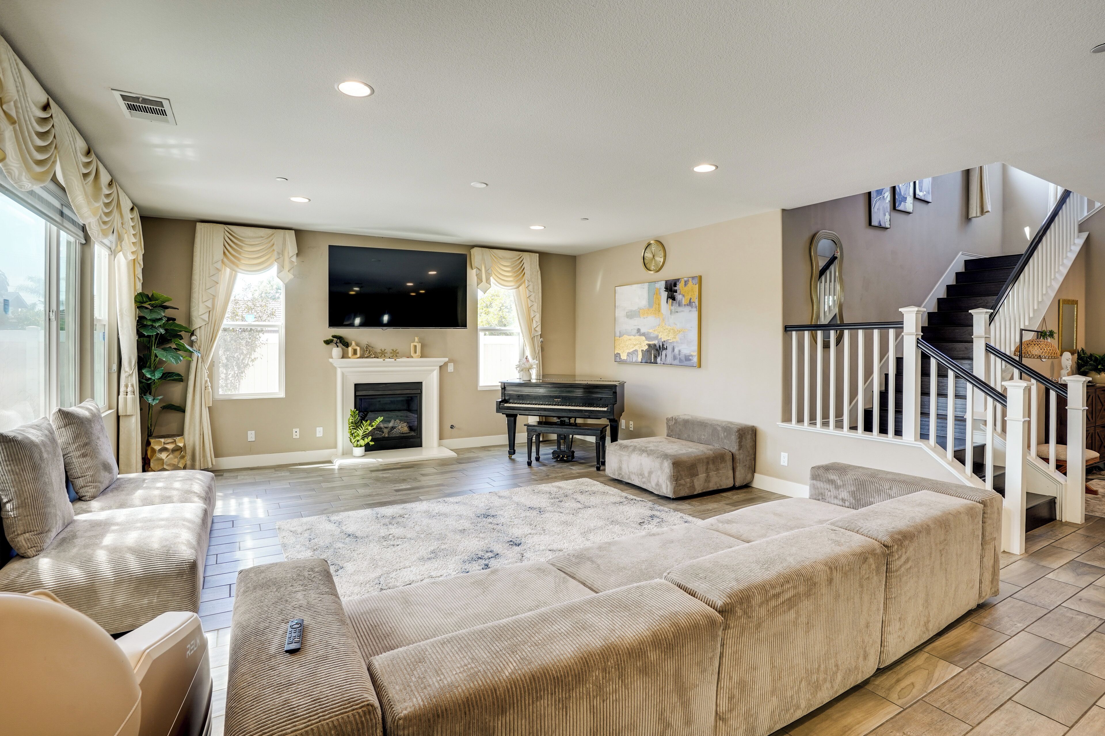 3 Mi To Disneyland: Home W/ Hot Tub + Game Room - Brea, CA