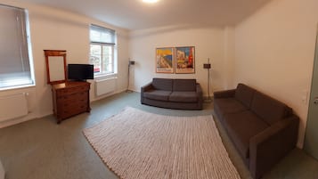 Apartamento Básico em Condomínio Fechado | Sala de estar