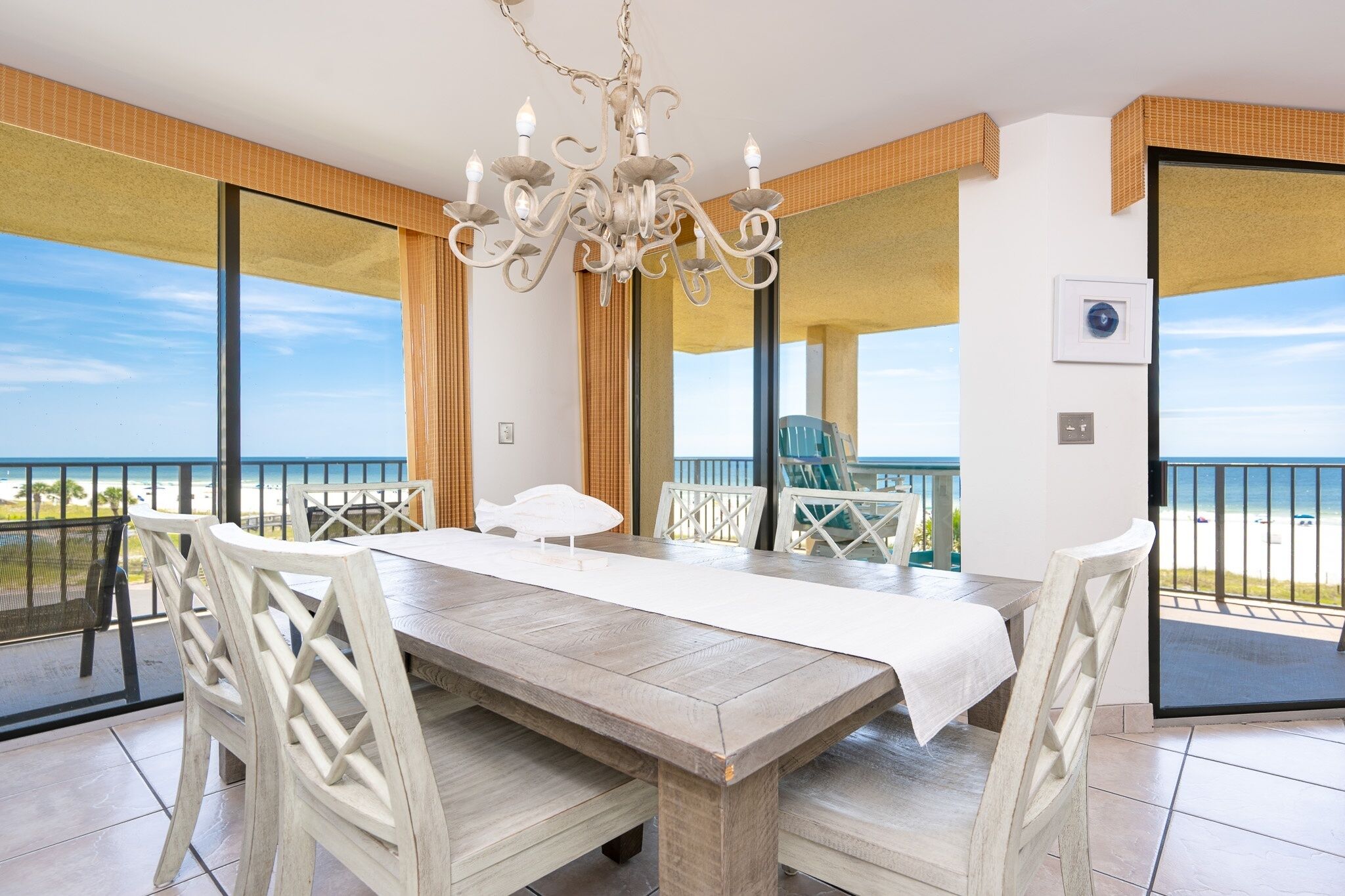 Apartamento em Condomínio Fechado, 3 quartos | Restaurantes