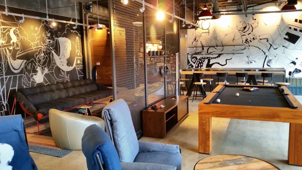 Lounge & Play Near Bay Tours + Fishermans Wharf Fun - San Francisco, CA