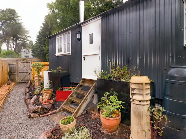 Kings Cwtch Shepherd's Hut - Vale of Glamorgan