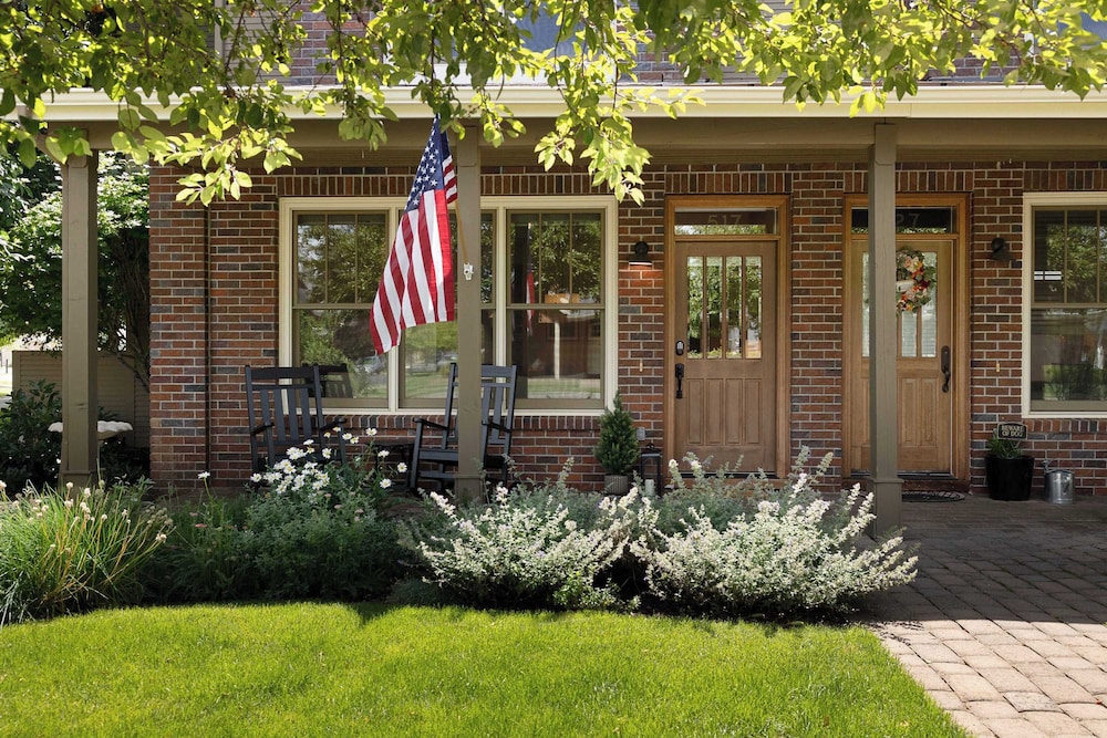 Cascade Cottage Stay For 6 - Sisters, OR