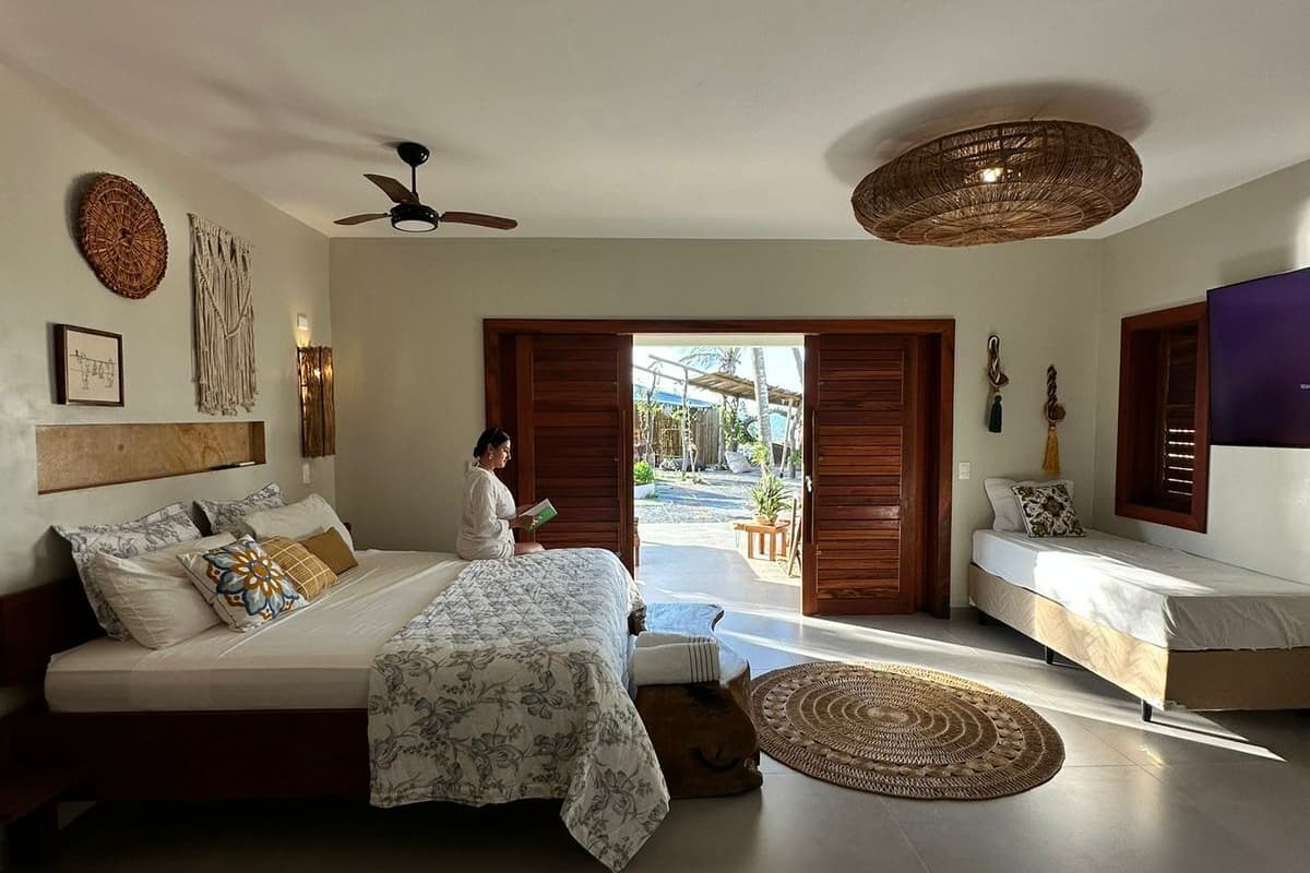 Quarto Quádruplo de Luxo, vista para o mar | Roupa de alta qualidade, minibar, secretária