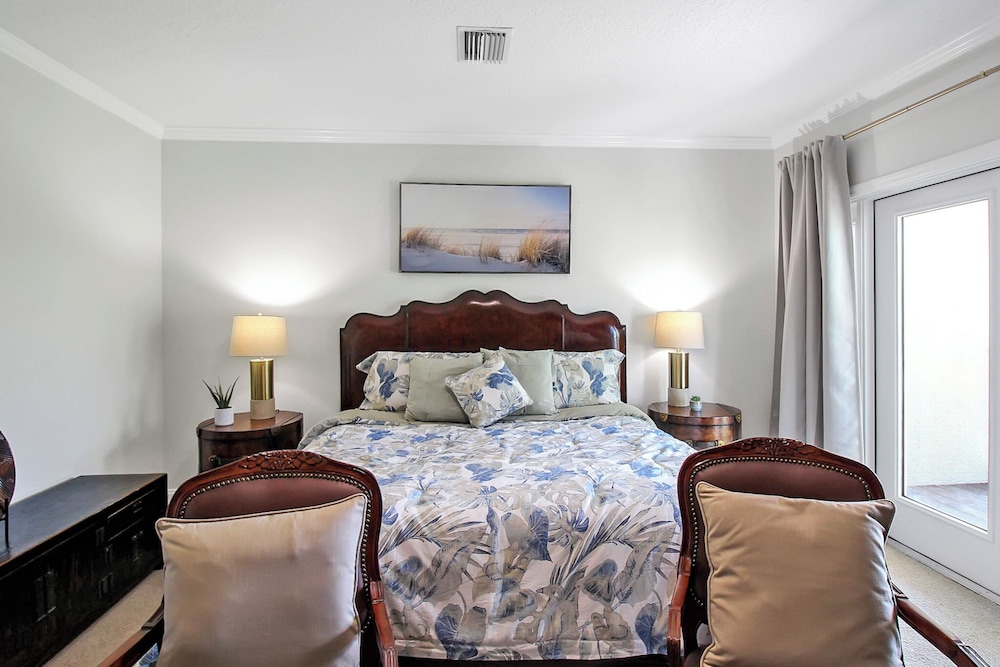 Charming Anna Maria Island Condo - Short Walk To The Beach - Shell Yeah ...