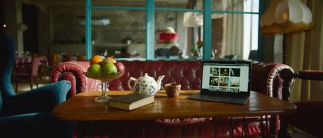 Área de estar no saguão