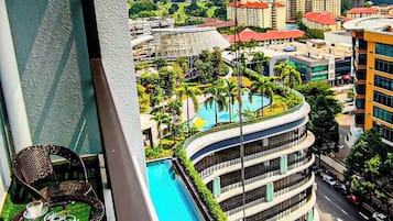 Suite de Luxo, varanda, Vista para a cidade | Ferro/tábua de engomar, Wi-fi grátis