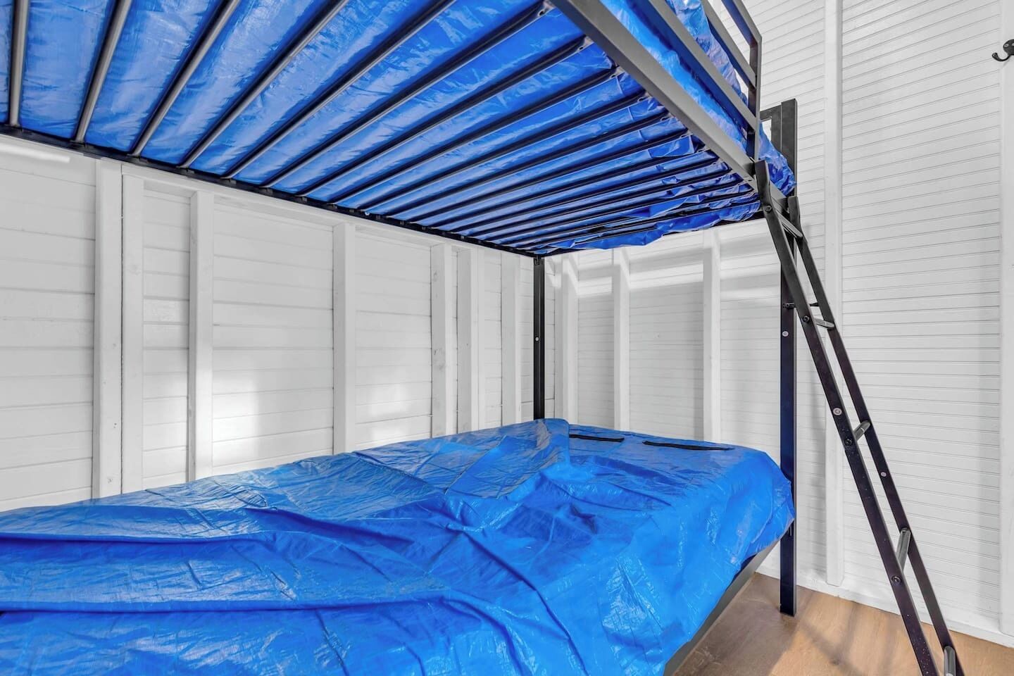 Riverfront Camping Pod, W/ Bath House, Close To Dt - Saluda Lake, SC