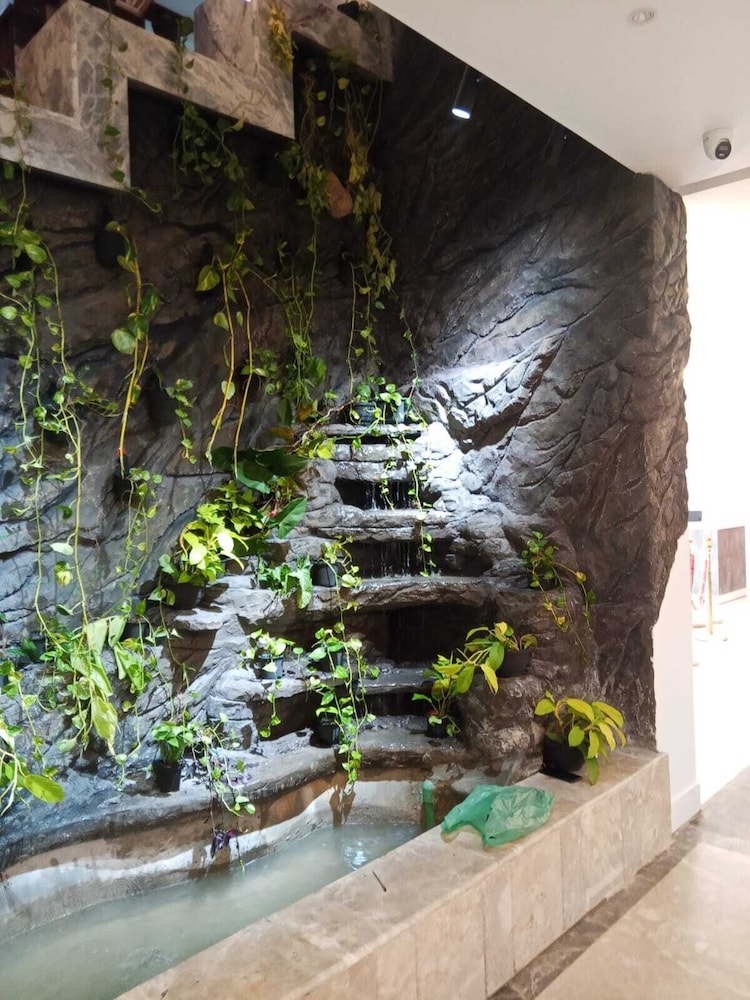 Windsor Hotel And Resort - Meghalaya