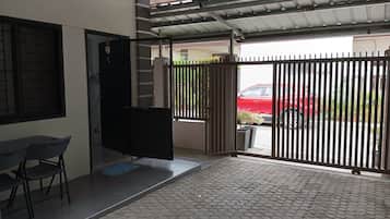 Bungalow, 2 quartos, fumadores, pátio | Terrenos do alojamento