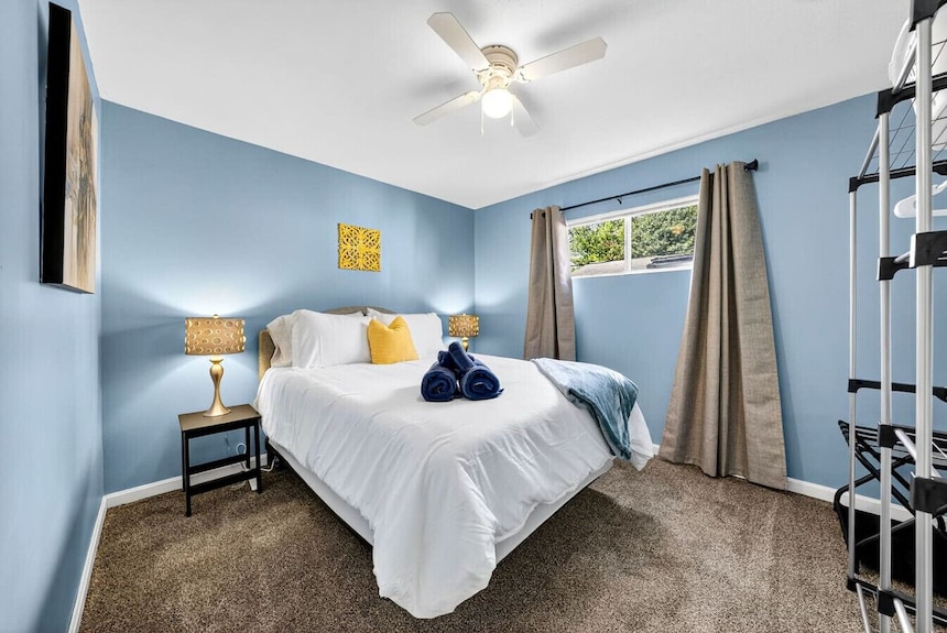 King Bed, Family Friendly, Cozy & Clean, Near Isu - Universal