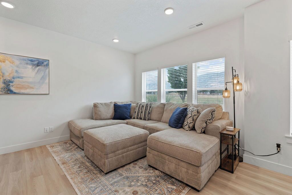 North Ogden Townhouse Near Ski Resorts + Dog Friendly - Ogden, UT