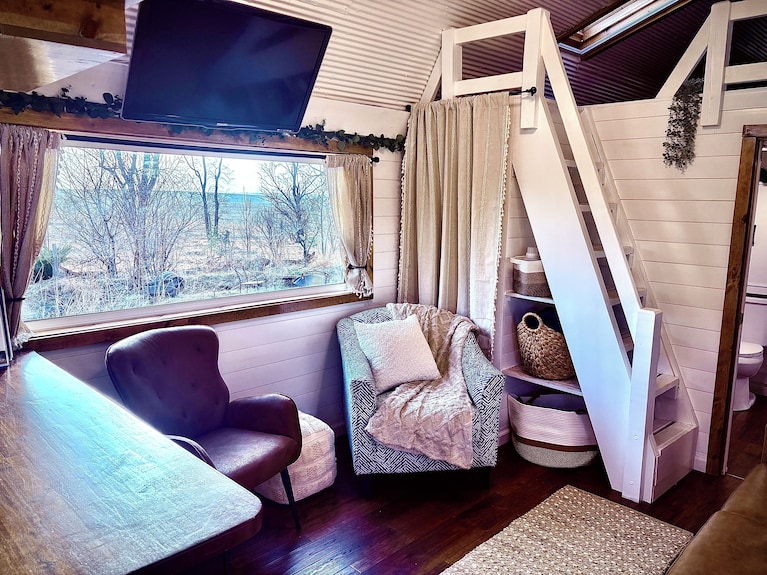 Secluded Tiny House With Fire Pit - Ponca State Park, Ponca