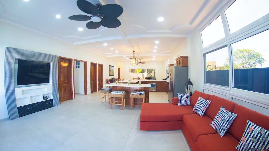 Fantastic 5-bedroom Beach House With Private Pool In Playa San Blas By Surf City - La Libertad, España