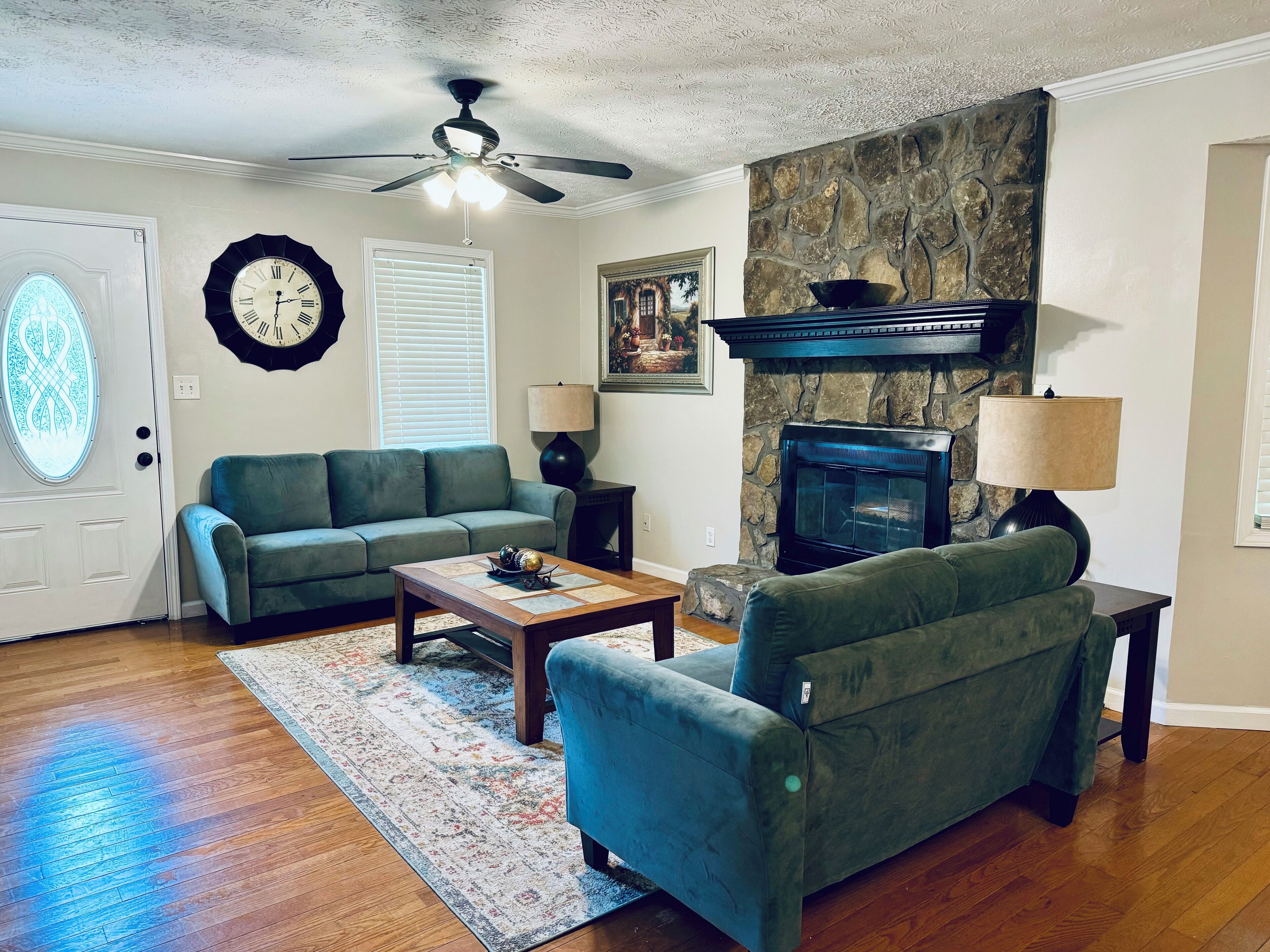 Cozy Hilltop 3-bedroom House In Charming Dallas Ga. - Jones Lake, Dallas