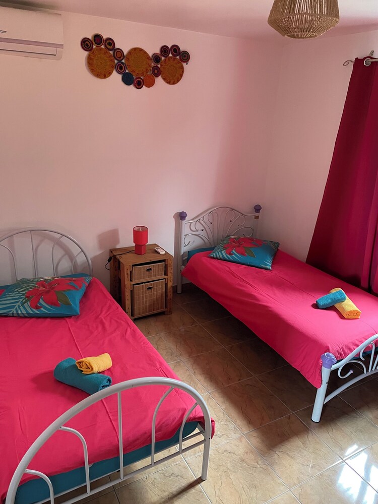Magnificent guest house with heated balneotherapy pool - Saint-Pierre ...