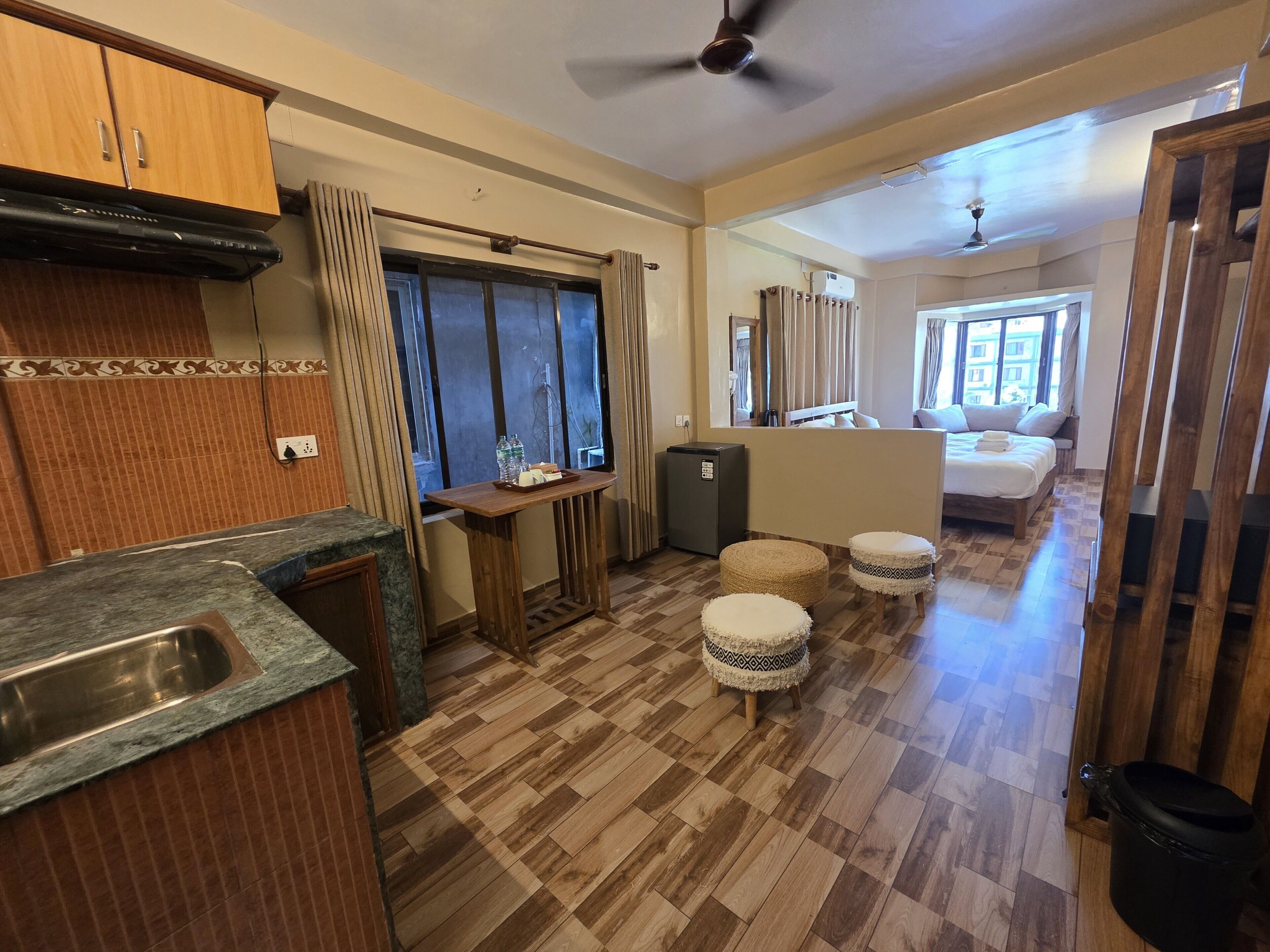 Apartamento superluxo, vista para a colina | Cofres nos quartos, espaço de trabalho para notebook, Wi-Fi de cortesia