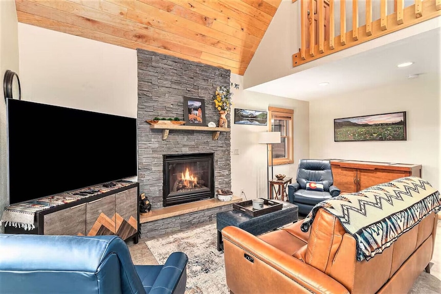 Modern Mountain Cabin W/ Deck, Grill, Fireplace! - Estes Park, CO
