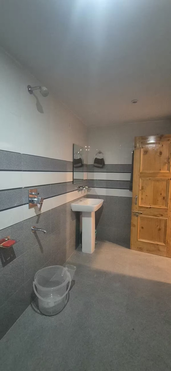 Secluded Retreat By A Trout Stream - Himachal Pradesh