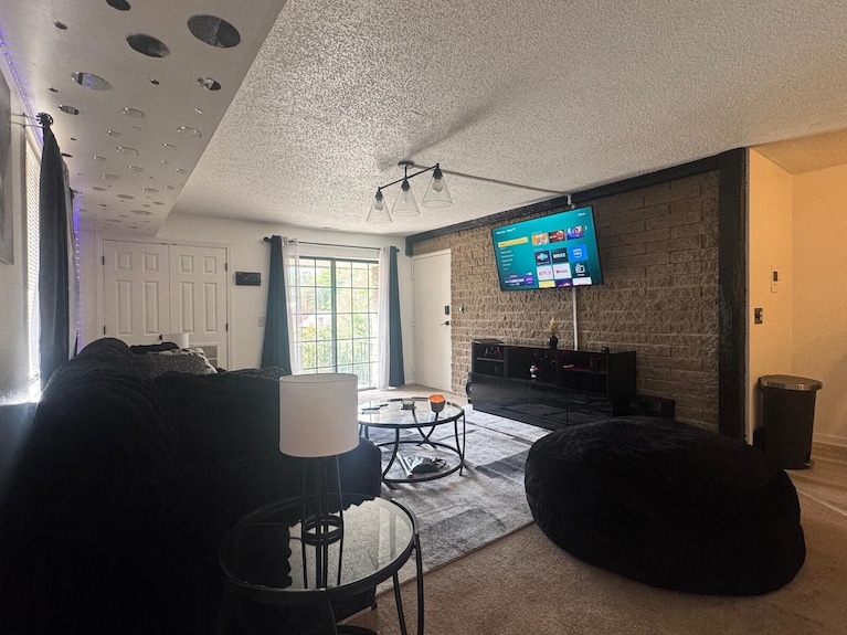 Luxury Escape @ Elegance Escape - Schenectady