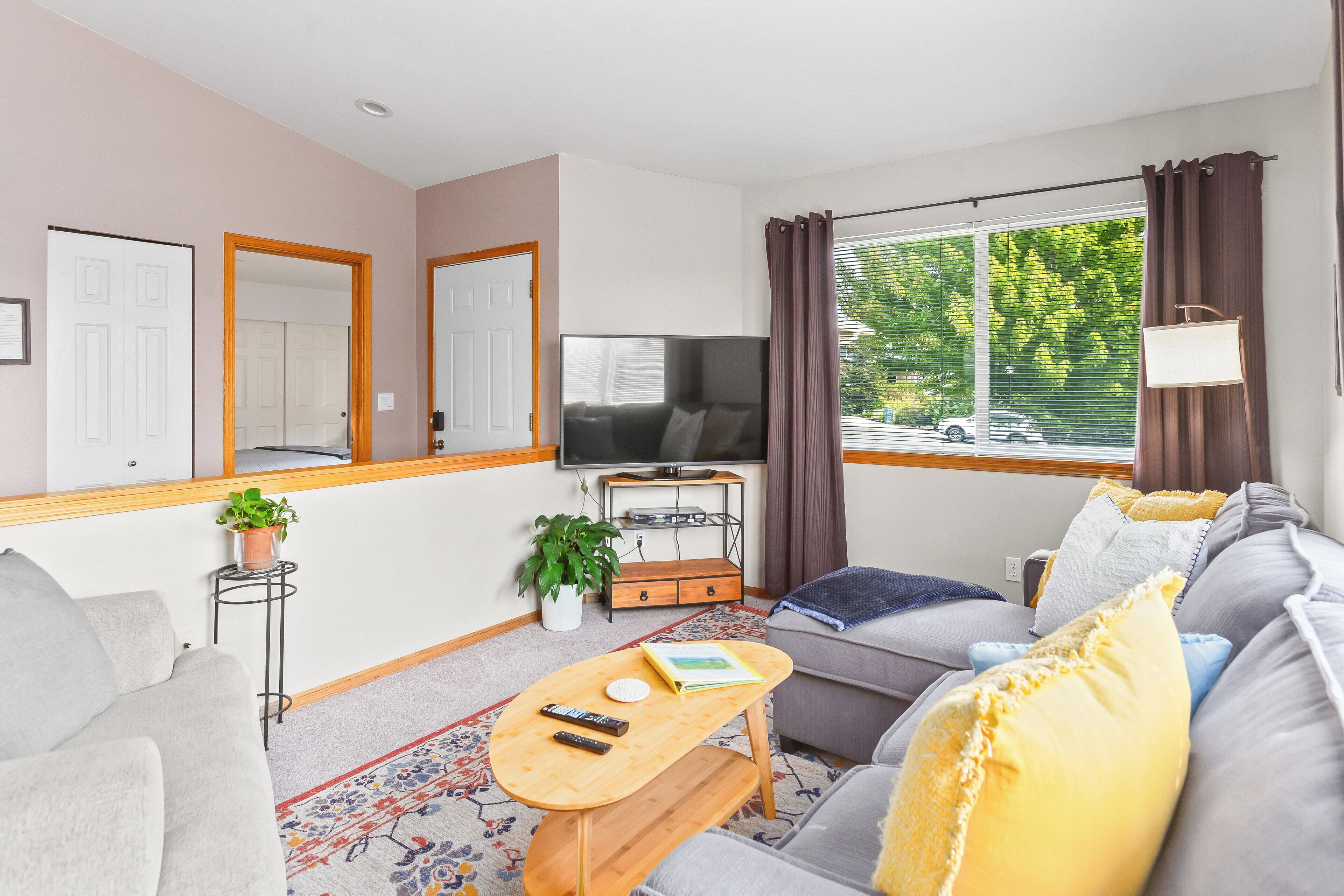 Bright, Single-level 2br/2ba Townhome With Open Living Spaces And Relaxing Patio - Pullman, WA