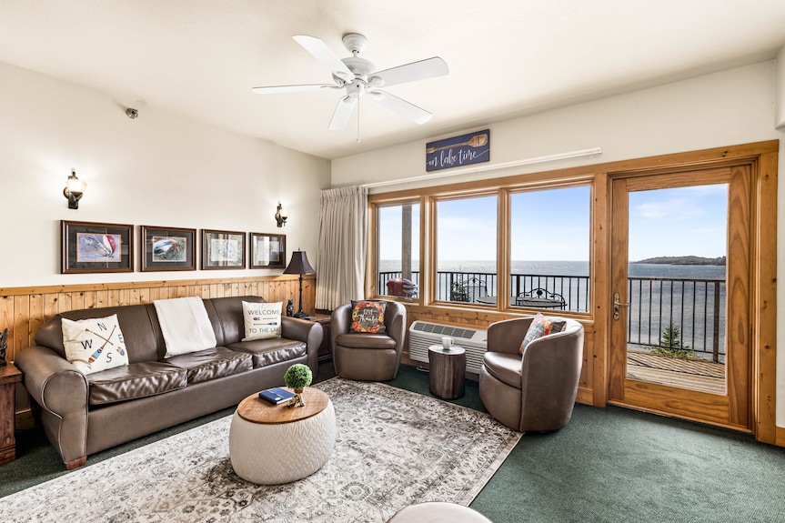 Majestic Lake Views | 1br W/king Suite | Pools - Minnesota