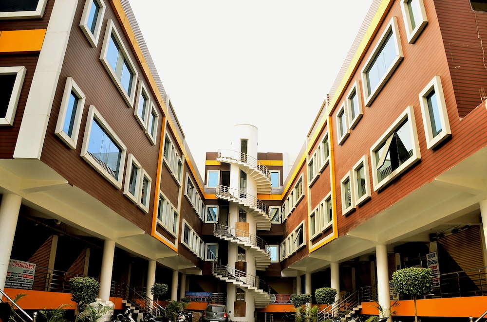 Hotel Grand Palace - Bahraich