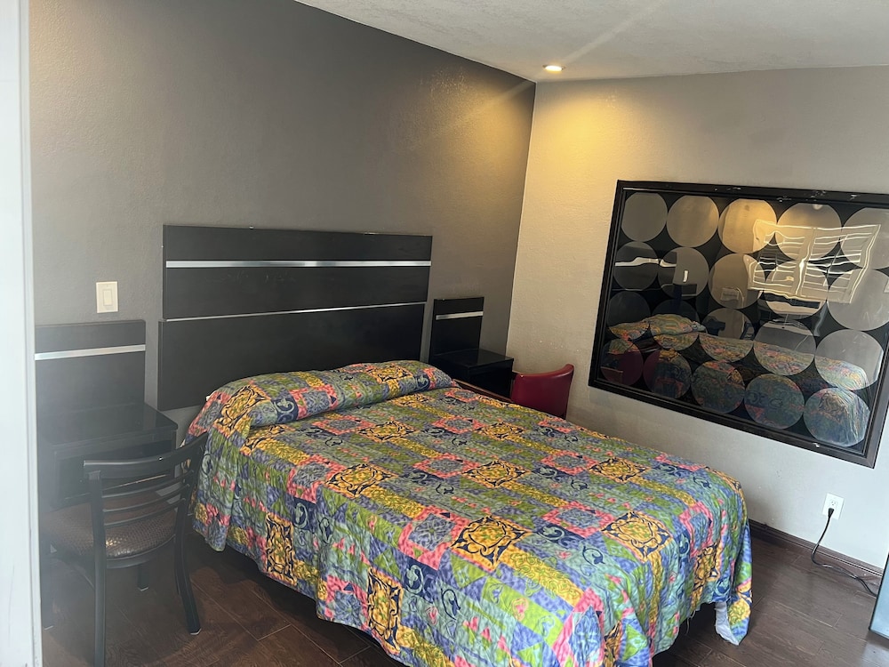 El Grande Motel - Carson, CA