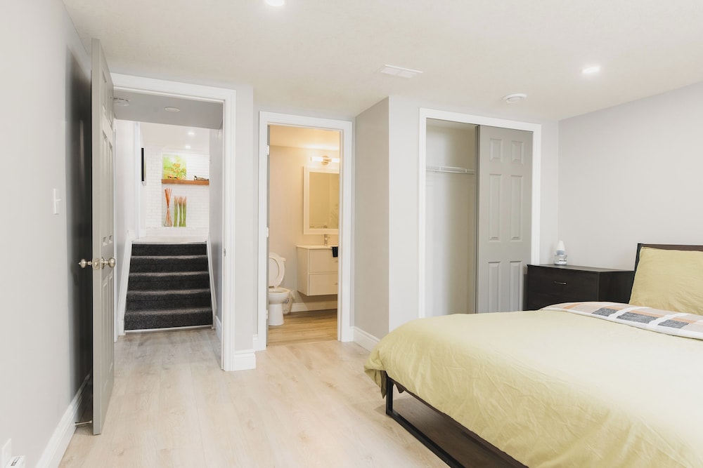 The Hanna Home- Inground Pool - Sarnia | Vrbo