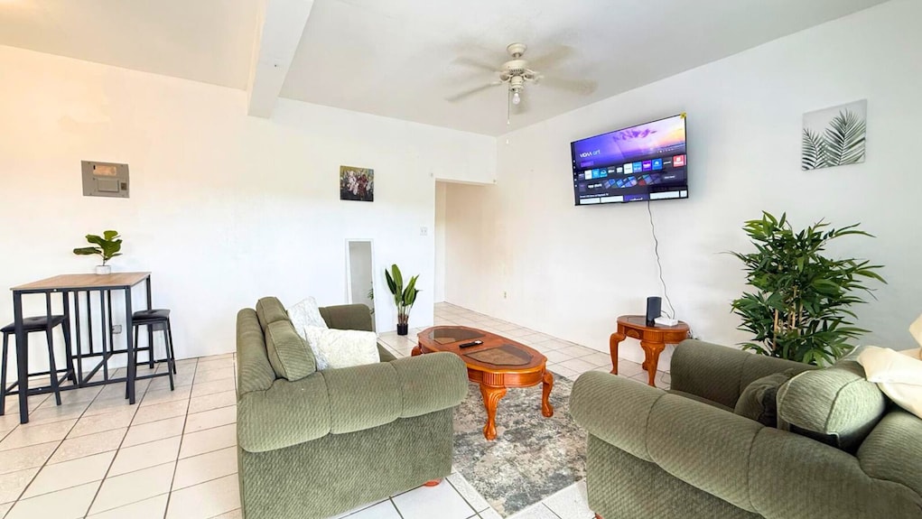 Modern Suite With Balcony & Full Kitchen - San Cristóbal y Nieves