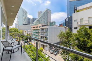 Apartamento superluxo, 2 quartos | Sacada
