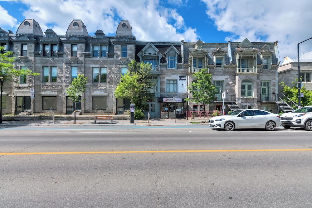 Saint-denis Apartments - Montreal