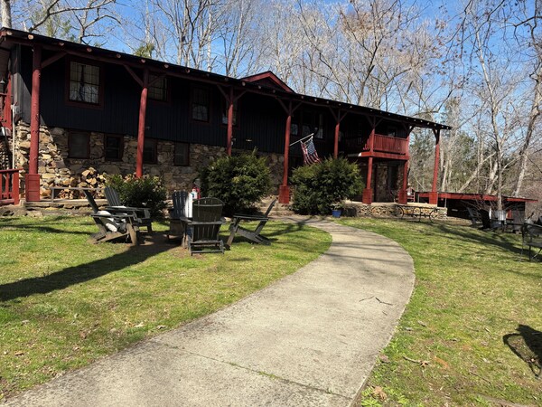 Wildrest Hotel - Waynesville, NC