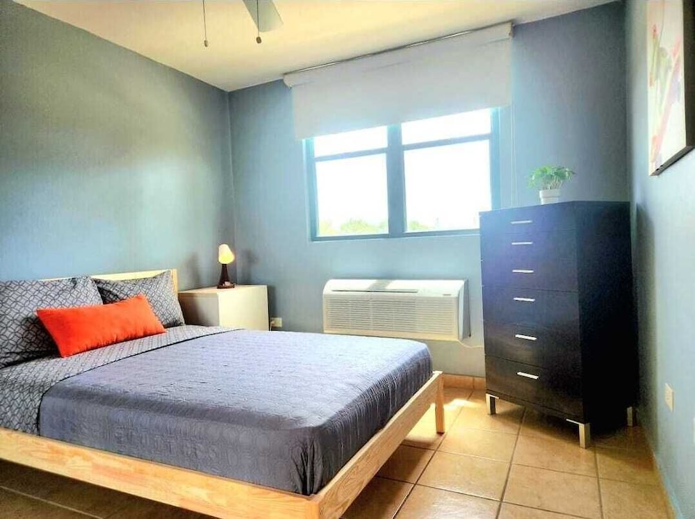 Paseo al Mar in Aquatika! Beach Access/ 20 El Yunque/ king Bed 2nd ...