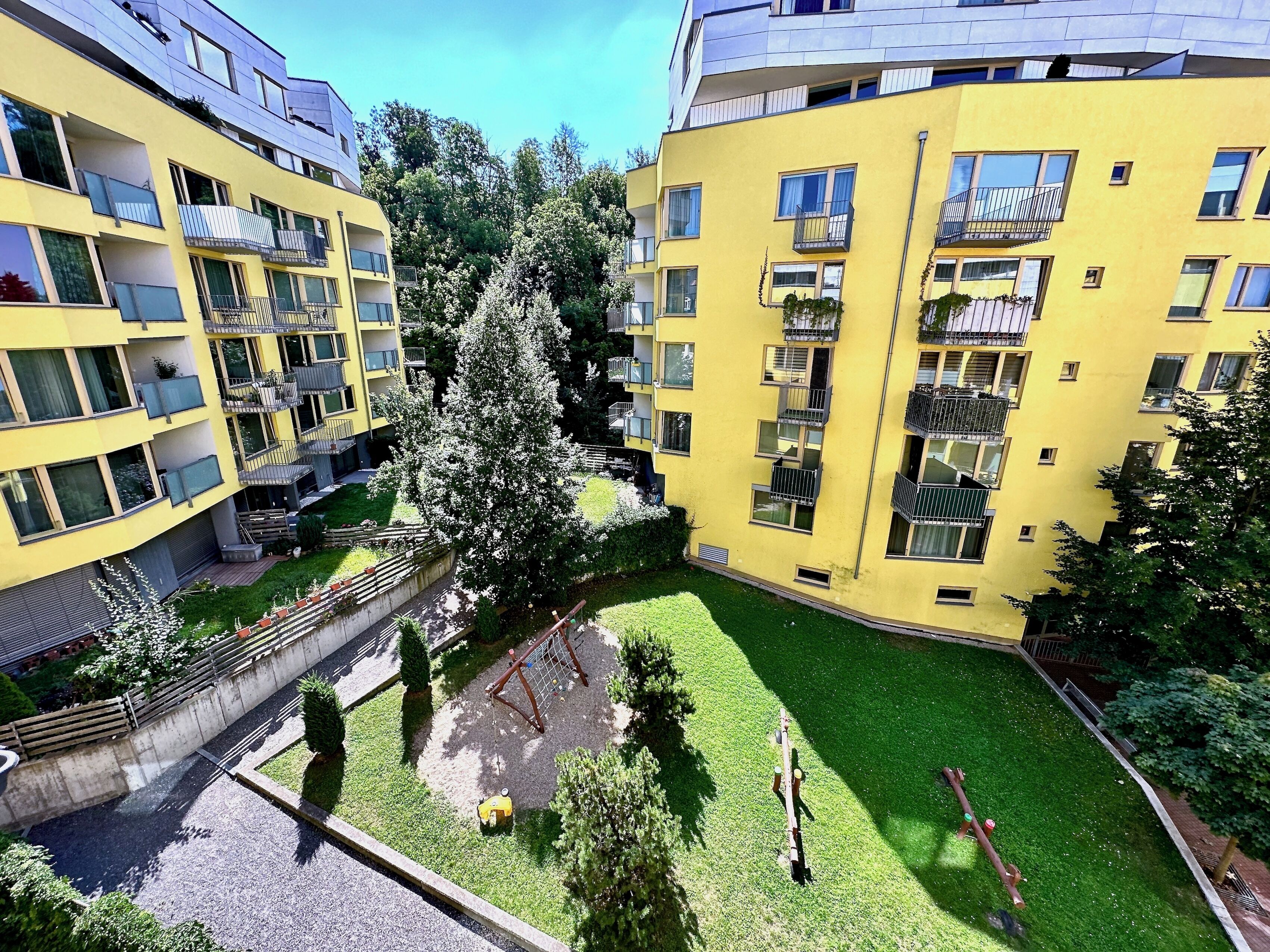 Apartamento, sacada, vista para o pátio | Vista da sacada