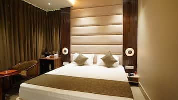 Quarto Clássico com Cama de Casal | Secretária, Wi-fi grátis