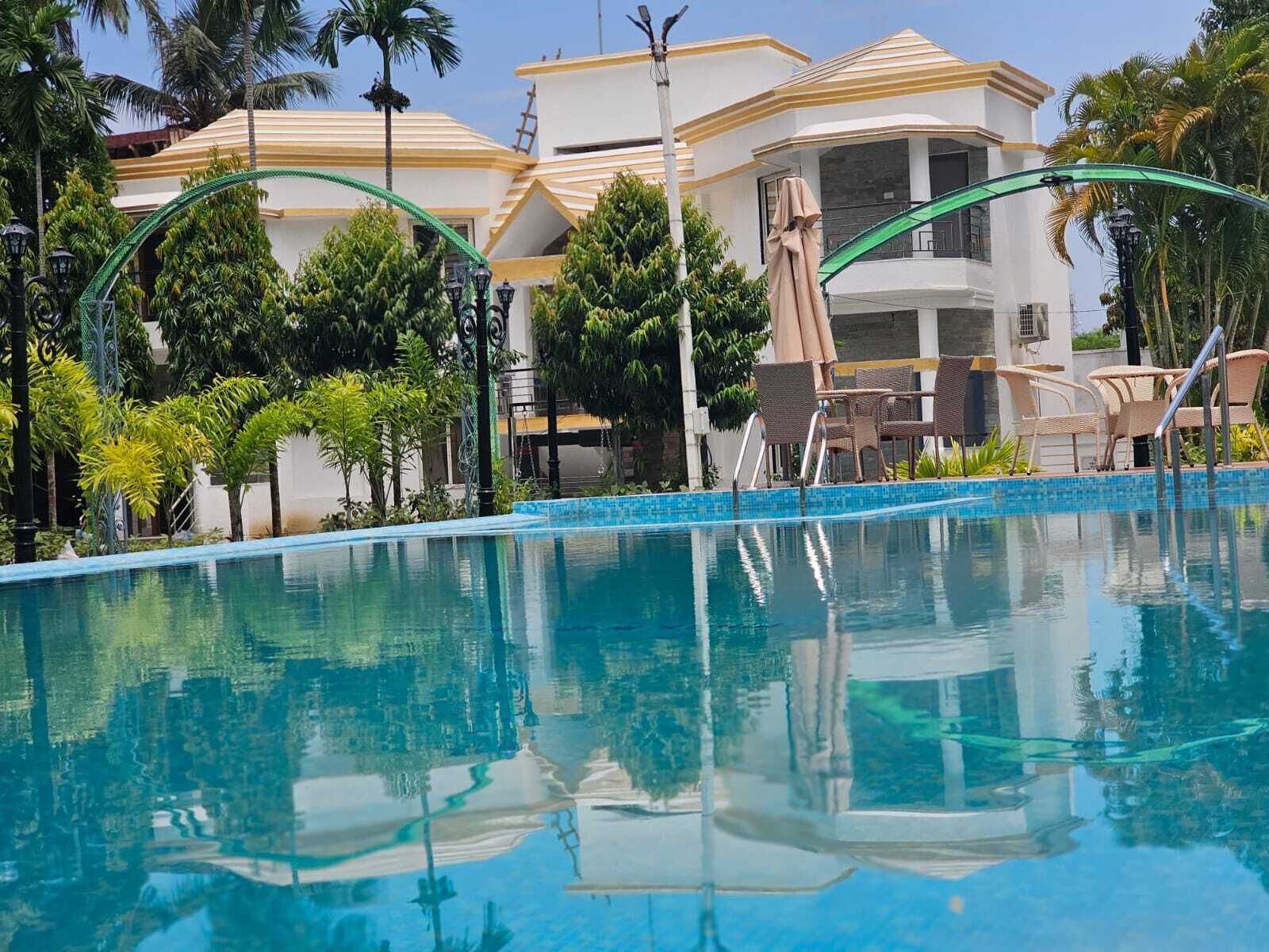 3 piscinas interiores 