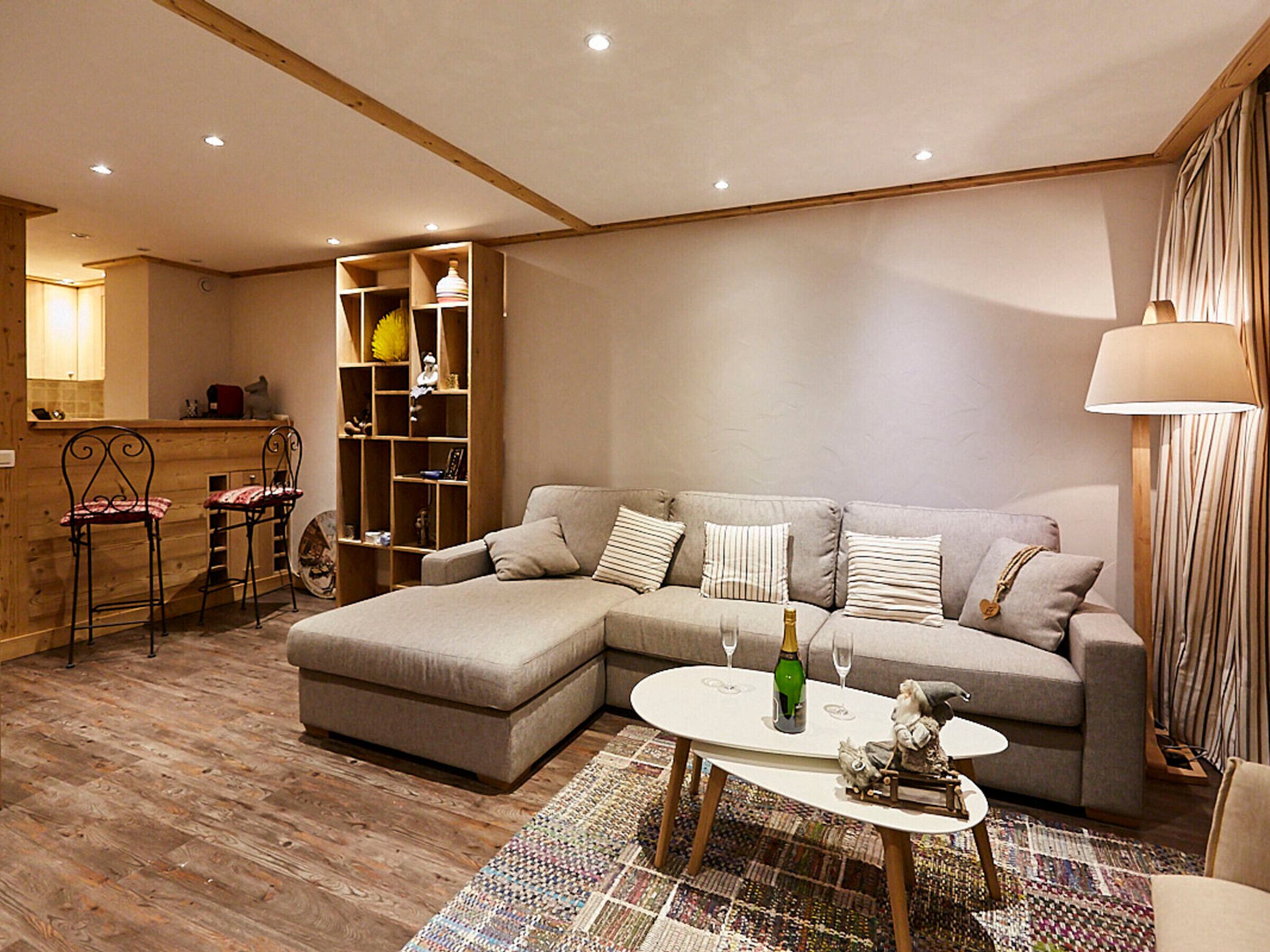 Luxury 3-room Apartment, Central Location, Parking Included - Val-d'Isère