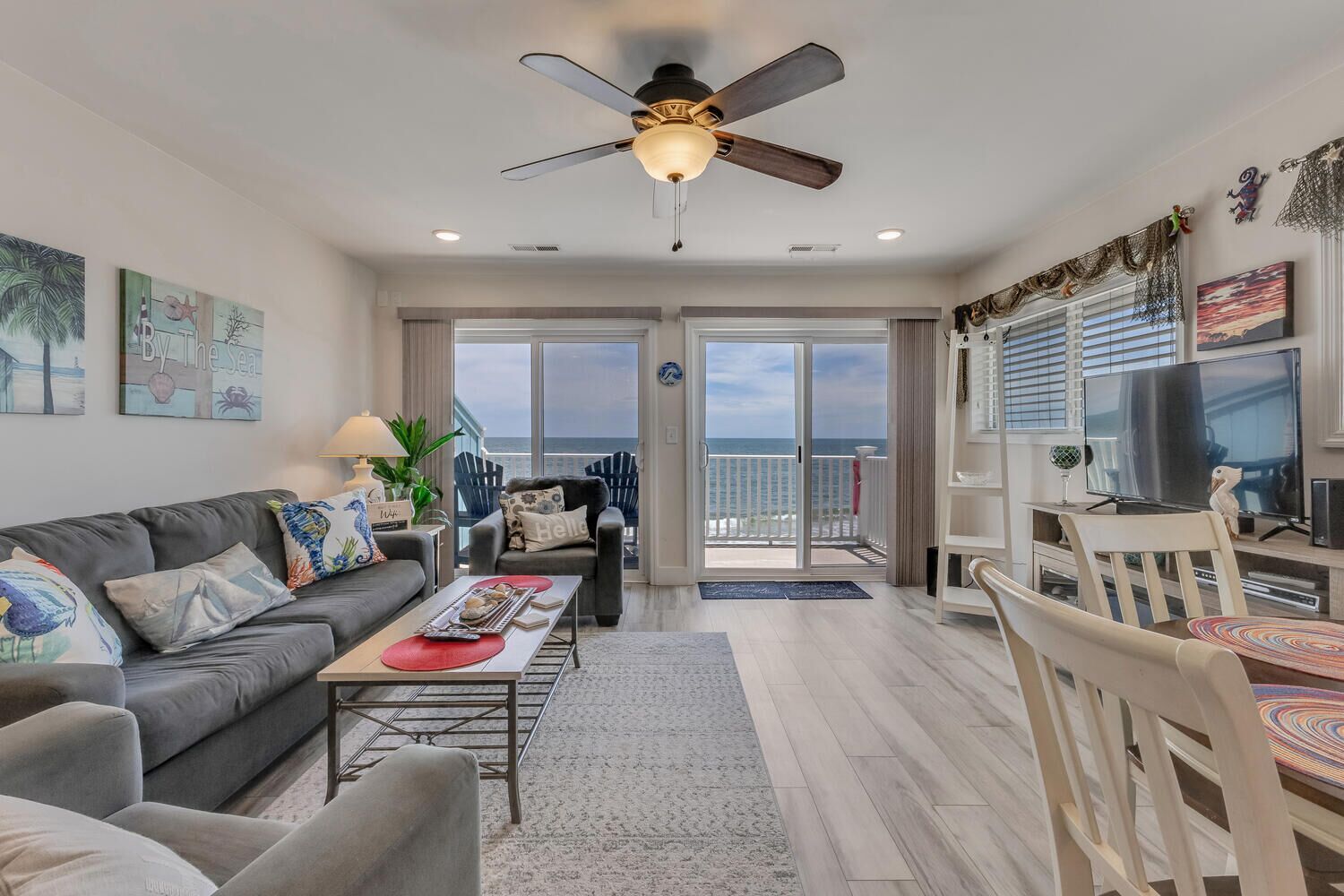 The Riggings D3 - Oceanfront Condo With Private Deck And Communiy Pool - Kure Beach, NC