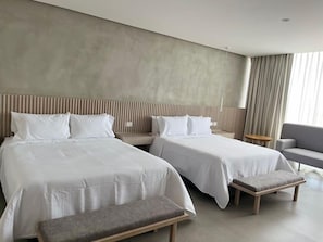 Quarto Duplo Deluxe | Cofre no quarto, secretária, ferro/tábua de engomar, Wi-fi grátis