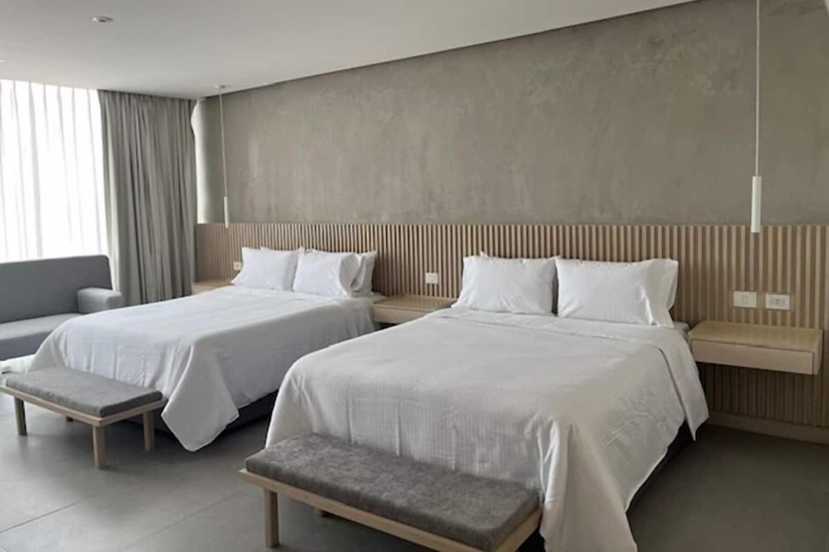 Quarto Duplo Deluxe | Cofre no quarto, secretária, ferro/tábua de engomar, Wi-fi grátis