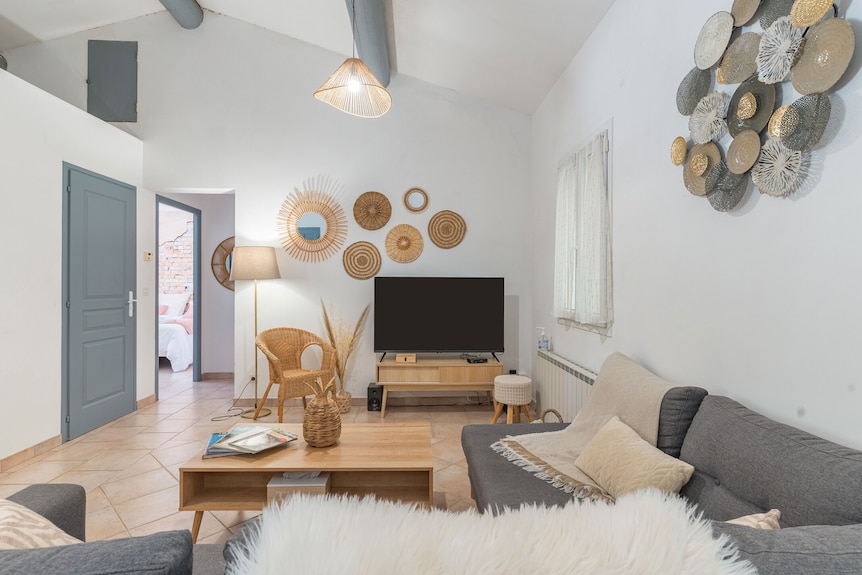 Domaine Plan Des Devens Peaceful 4-star Retreat With Heated Pool - Luberon