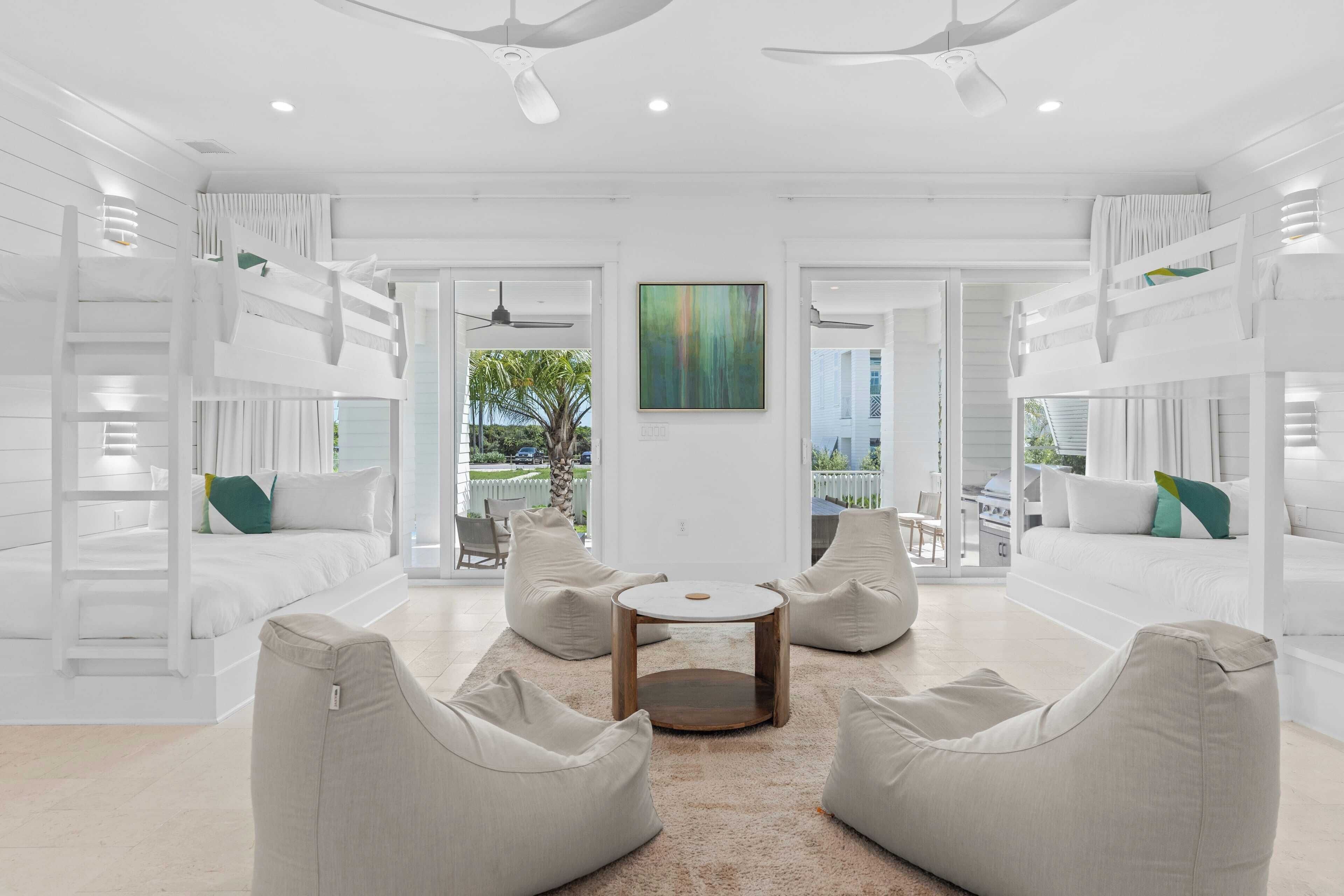 Casa (Multiple Bedrooms) | Interior