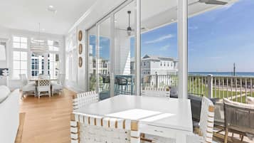 Casa (Multiple Bedrooms) | Interior