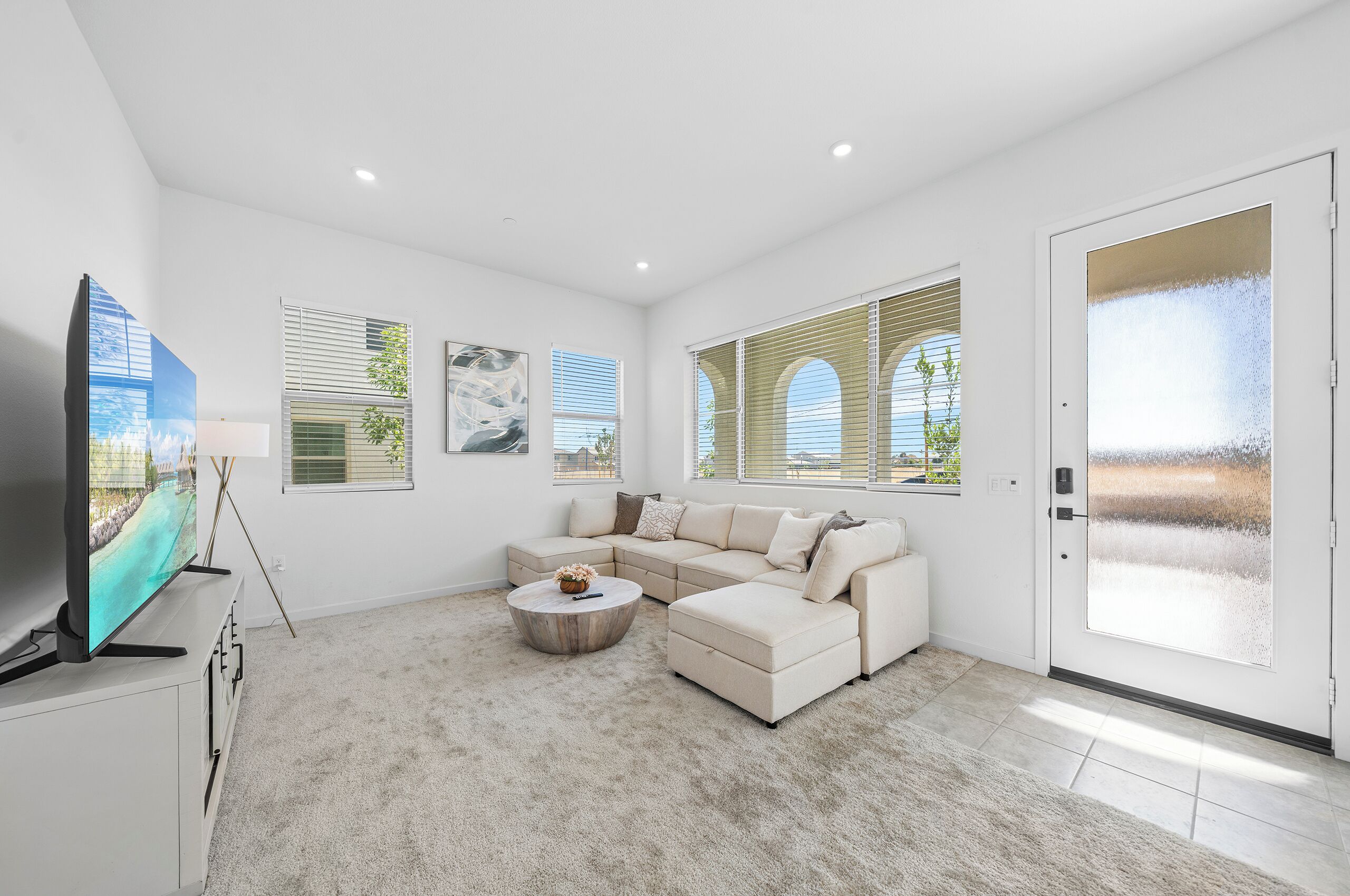 20% Off Monthly & Fully Furnished & Modern Design - Eastvale, CA